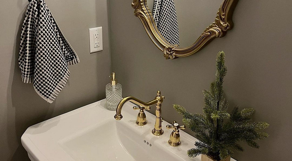 6 неожиданных идей для новогоднего декора ванной комнаты | ivd.ru